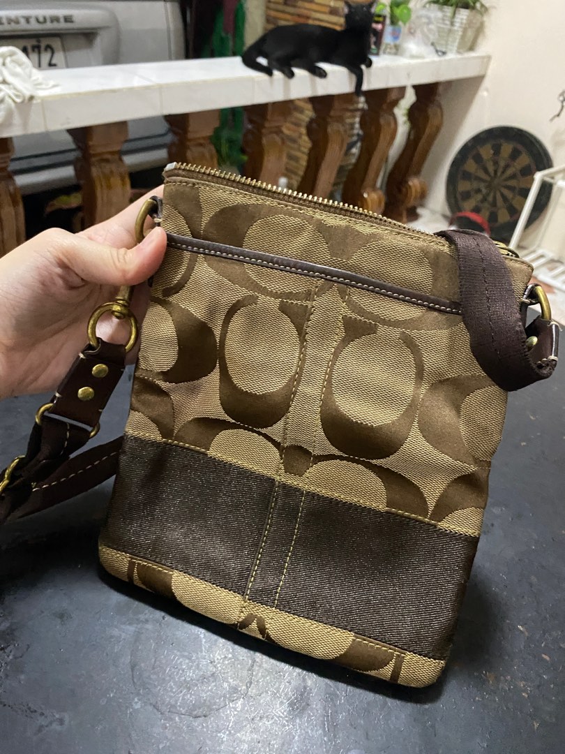 Original Coach Sling Bag, Luxury, Bags & Wallets on Carousell