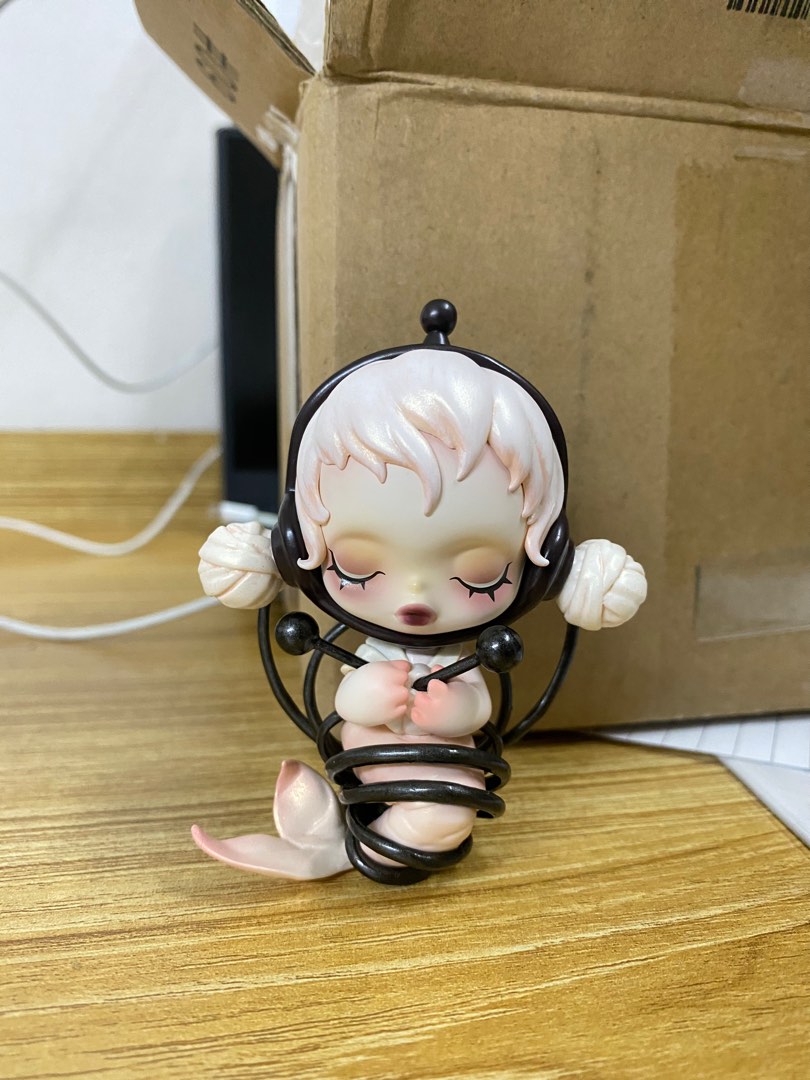 Popmart Skullpanda Image Of Reality - The Constraint, Hobbies & Toys ...