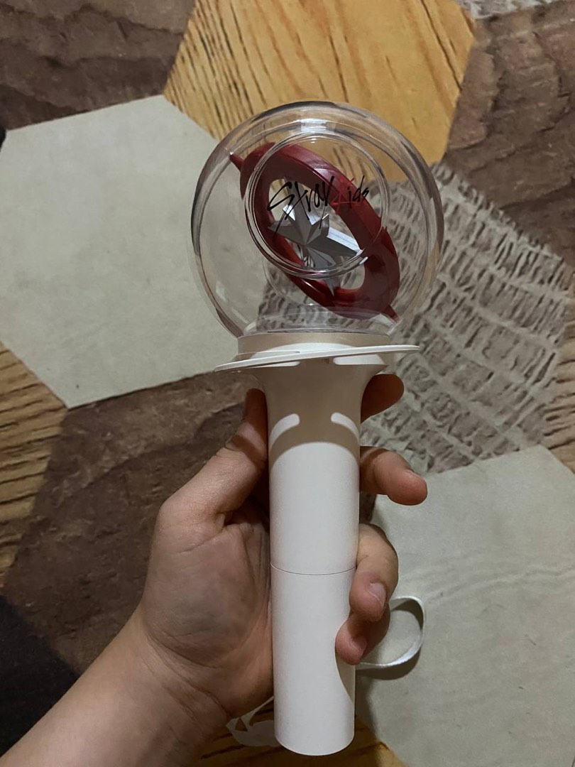 STRAY KID SKZ LIGHTSTICK VER 1, Hobbies & Toys, Collectibles ...