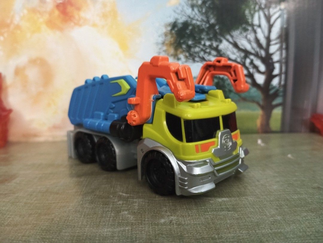 Transformers Playskool Heroes Rescue Bots Salvage, Hobbies & Toys, Toys ...
