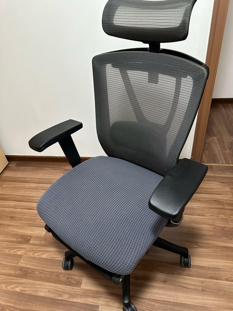 Aofeis ErgoChair ALPHA Ergonomic Office Computer Chair With Leg Rest ...