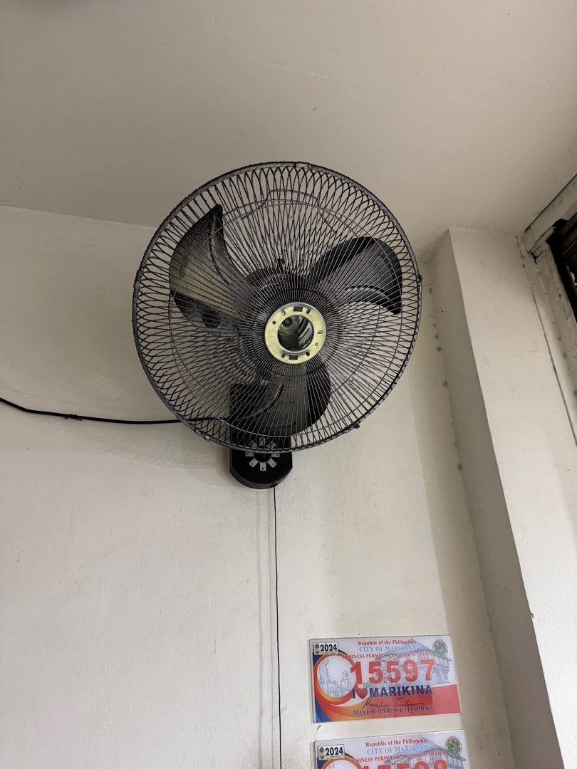 Asahi WF 841 Industrial Wall Fan 18 inches, Furniture & Home Living ...