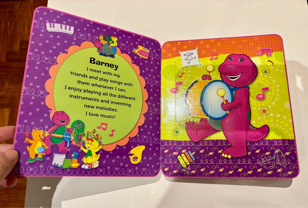 (NEW) Barney 5-in-1 Puzzles & Story Book (Hard Foamboard), Hobbies ...
