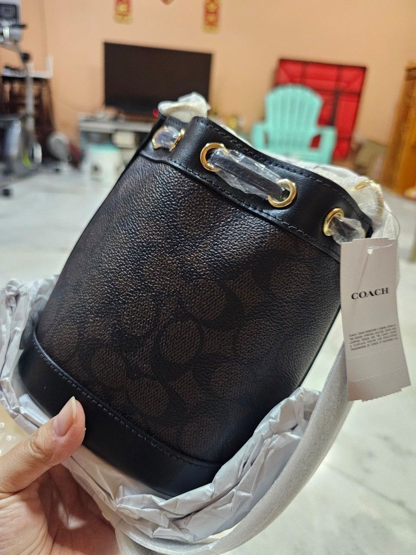 Coach Outlet Mini Bucket Bag, Luxury, Bags & Wallets on Carousell
