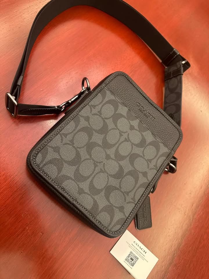 Coach Sullivan Crossbody Bag In Signature Canvas, Men's Fashion, Bags ...