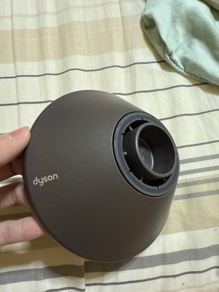 Dyson diffuser, Beauty & Personal Care, Hair on Carousell