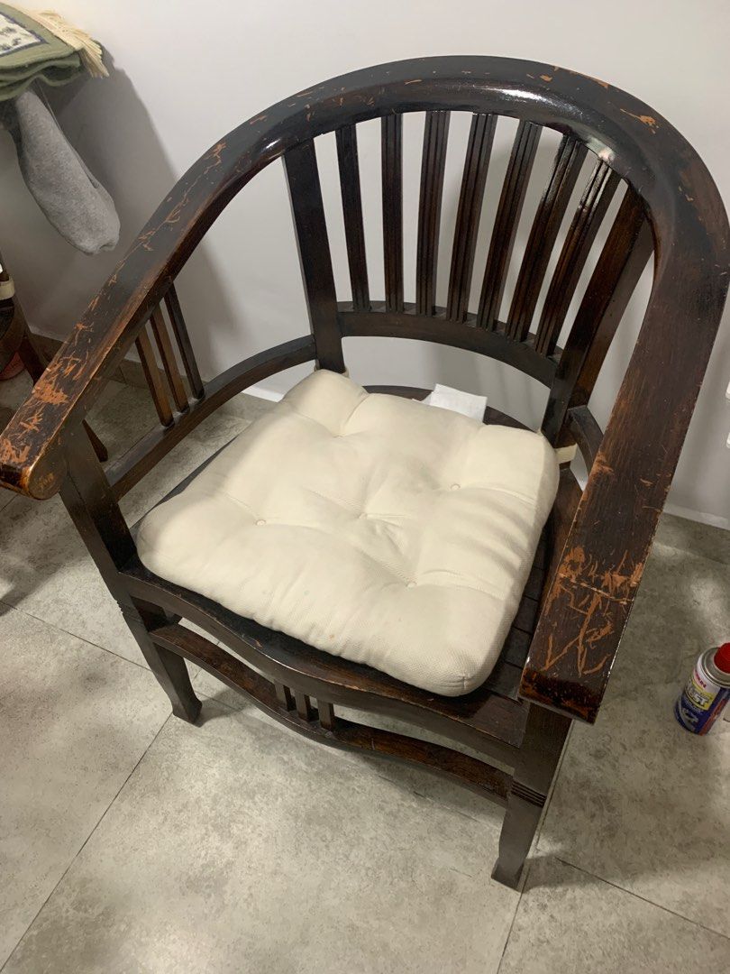 Kerusi Kayu Berat, Furniture & Home Living, Furniture, Chairs on Carousell