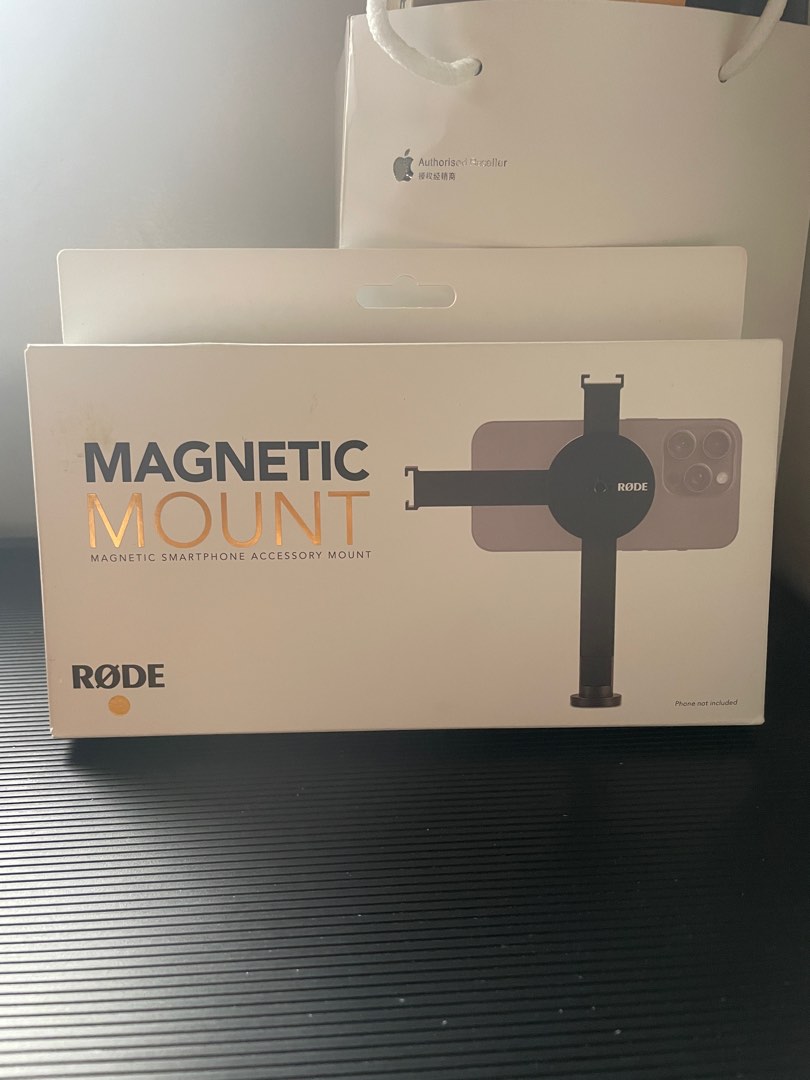 Rode Magnetic Mount Smartphone Accessory, Photography, Cameras on Carousell