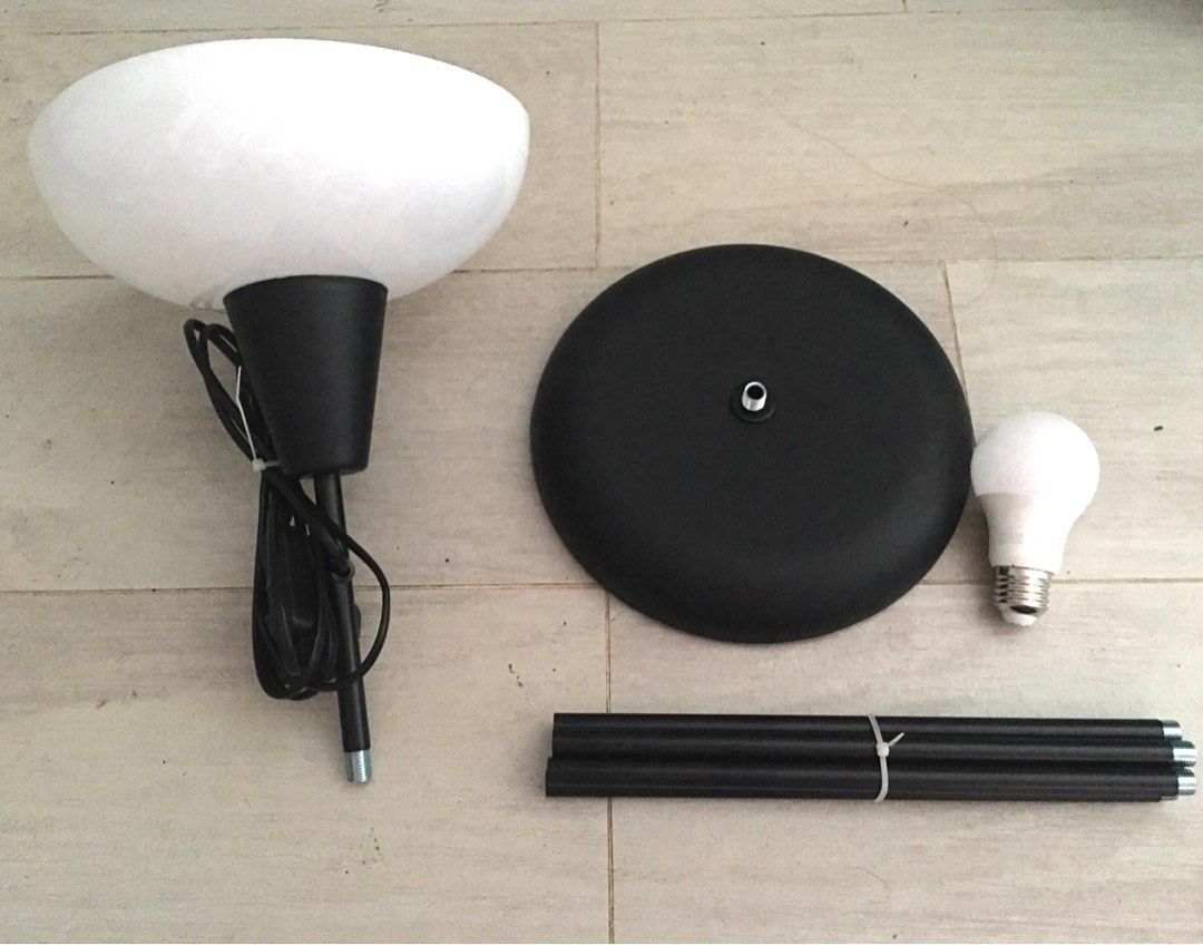 有實物相 (原價$120) 全新 IKEA 落地燈 TÅGARP floor uplighter, black, 傢俬＆家居, 燈飾及風扇, 燈飾 - Carousell