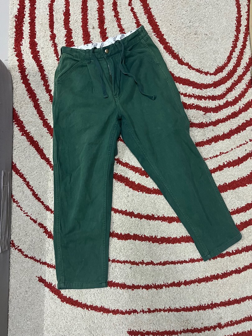 BEN DAVIS PANTS GREEN, Men's Fashion, Bottoms, Chinos on Carousell