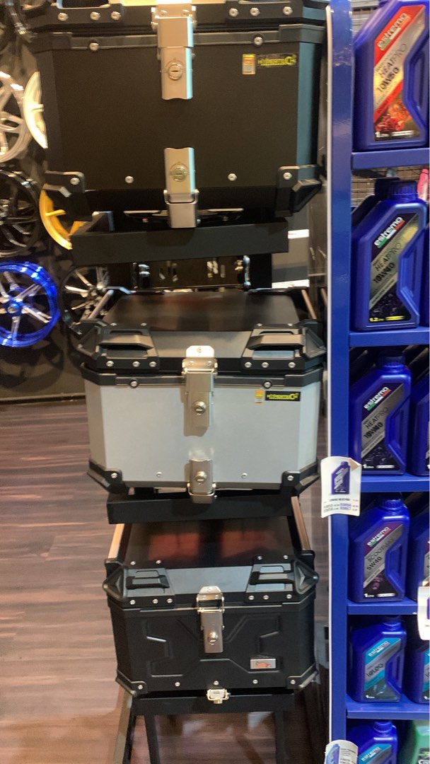 box hypertech 45L, Motorbikes on Carousell