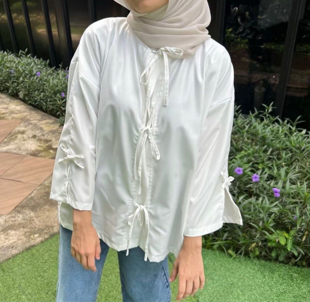 coquette ribbon top in white (with defect), Women's Fashion, Tops ...