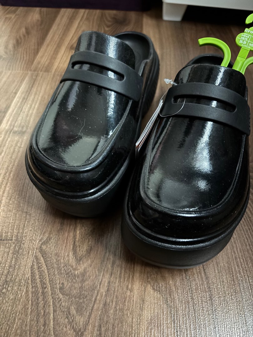 Crocs Stomp High Shine Loafer NEW!!, Women's Fashion, Footwear, Loafers ...