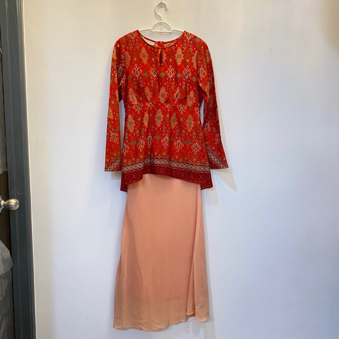Efi Nofiani Kurung Peplum (Red & Peach), Women's Fashion, Muslimah ...