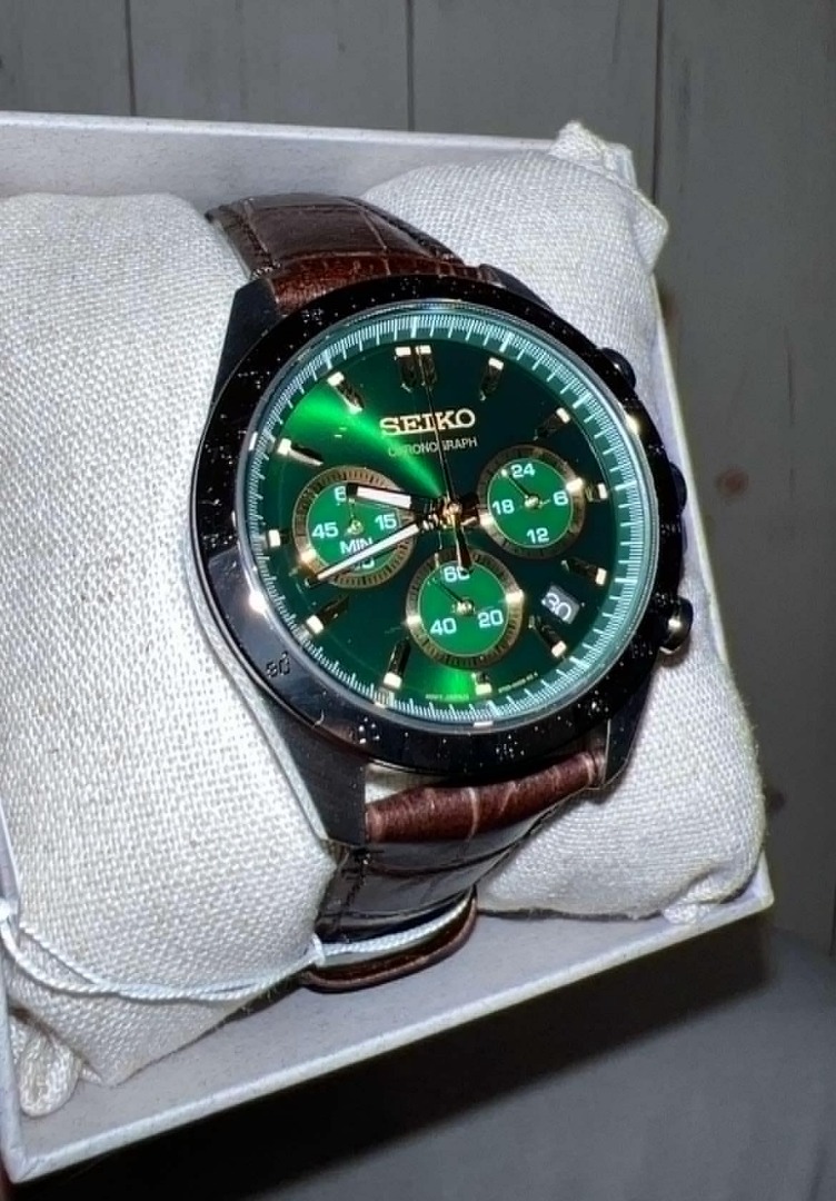 JDM SEIKO GREEN DIAL CHRONOGRAPH, Luxury, Watches on Carousell