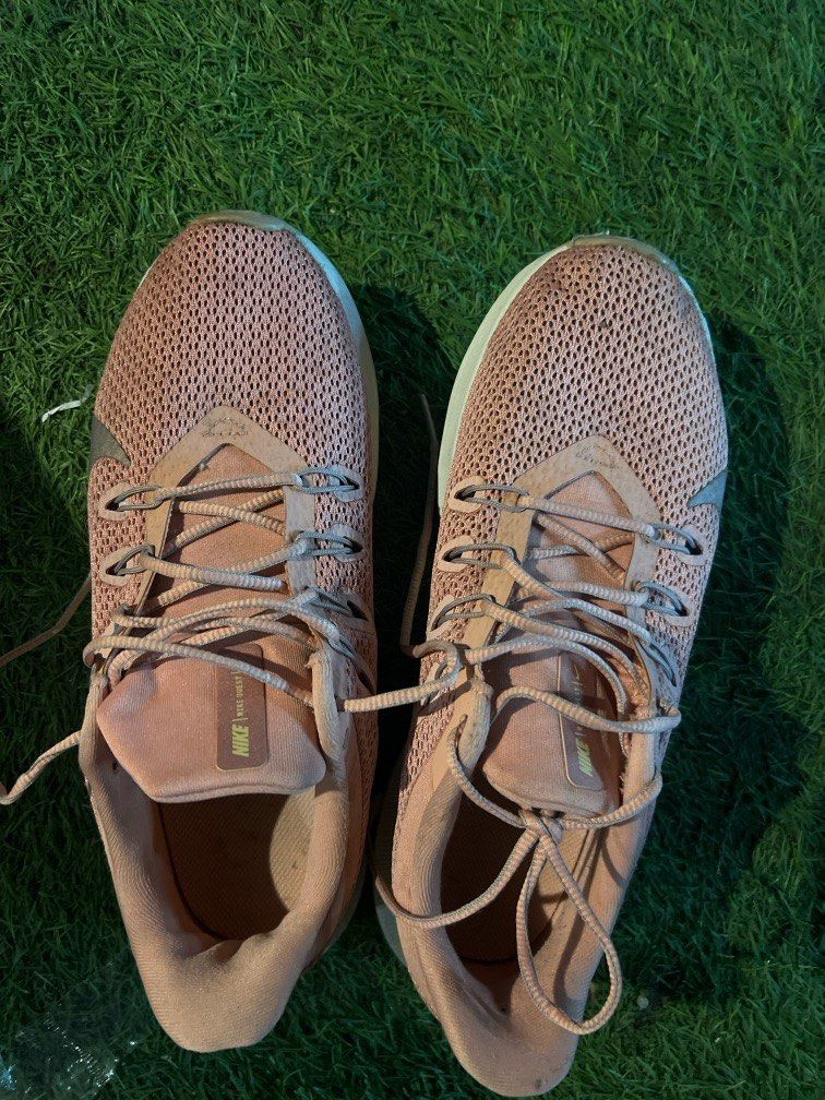 Nike Quest Ladies PINK, Women's Fashion, Footwear, Sneakers on Carousell