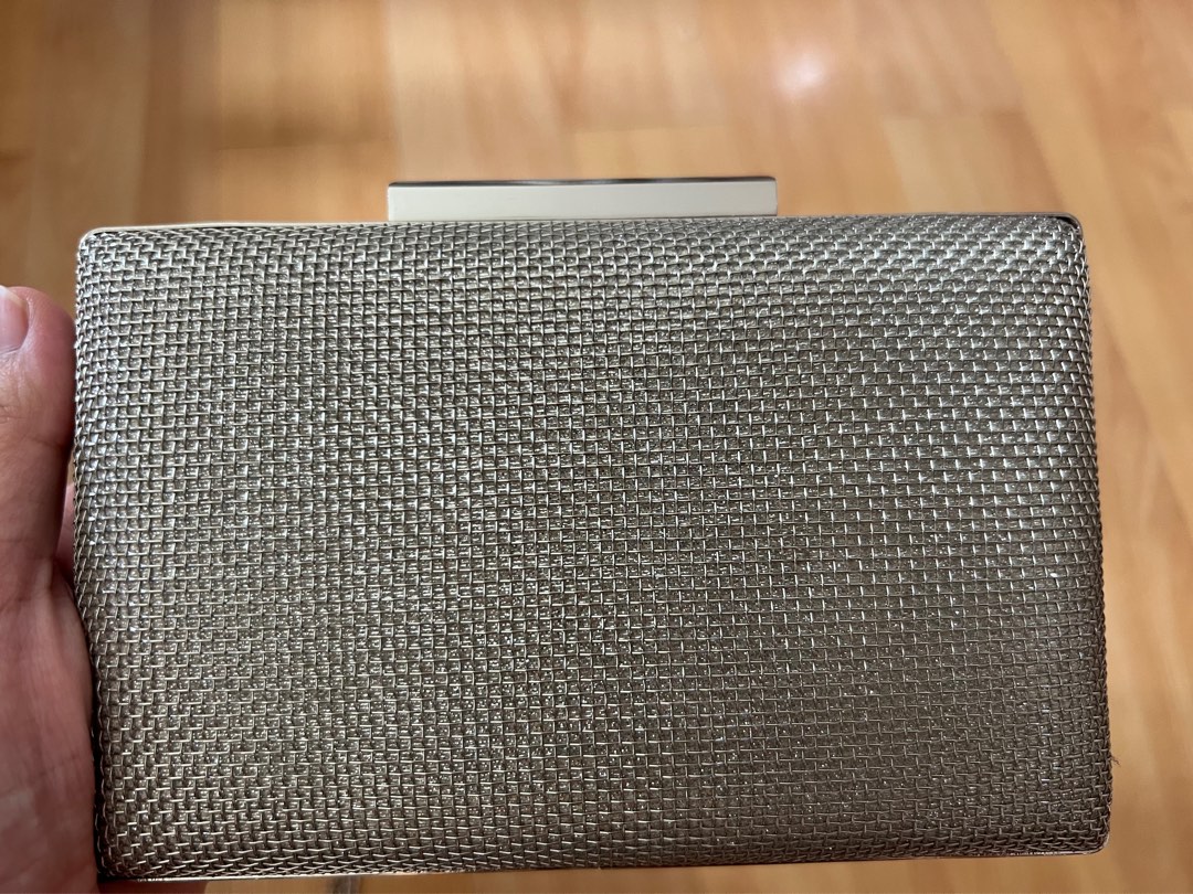 Parfois silver clutch with detachable strap, Women's Fashion, Bags ...