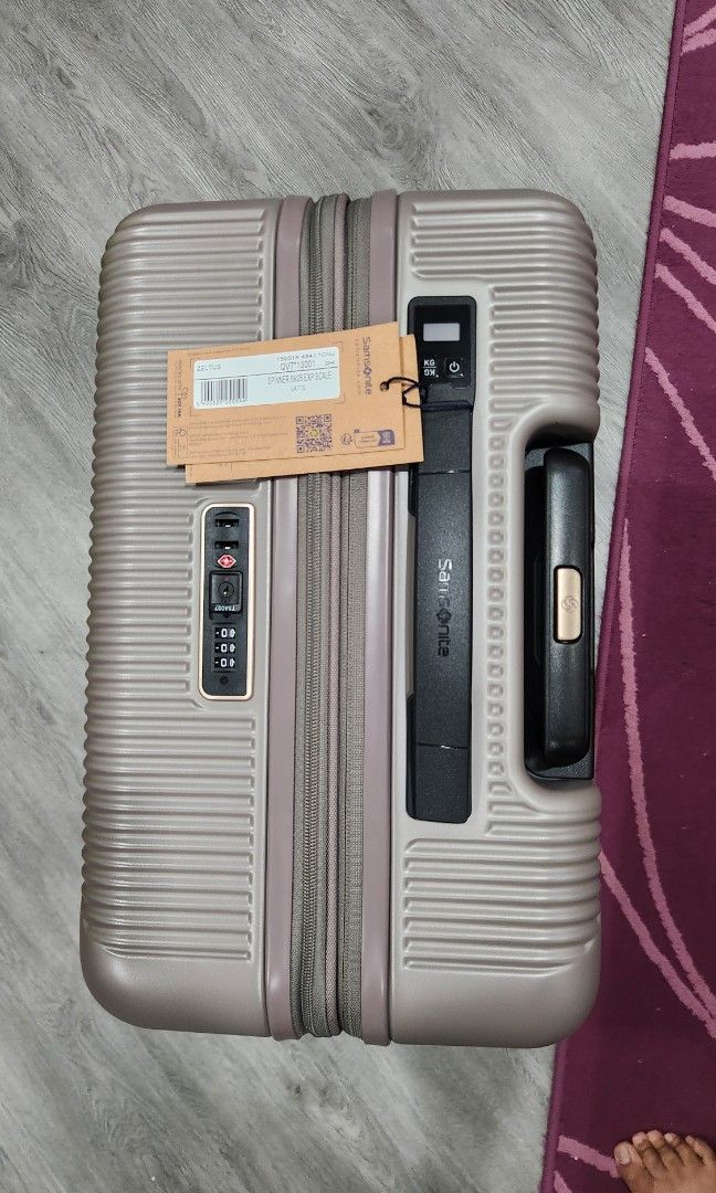 Samsonite Zeltus Spinner 69/25 Exp Matte Latte, Hobbies & Toys, Travel ...