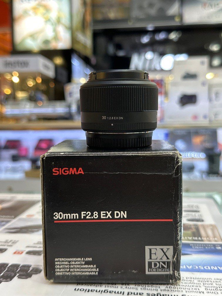 Sigma 30mm F2.8 EX DN Lens (MFT), Photography, Lens & Kits on Carousell