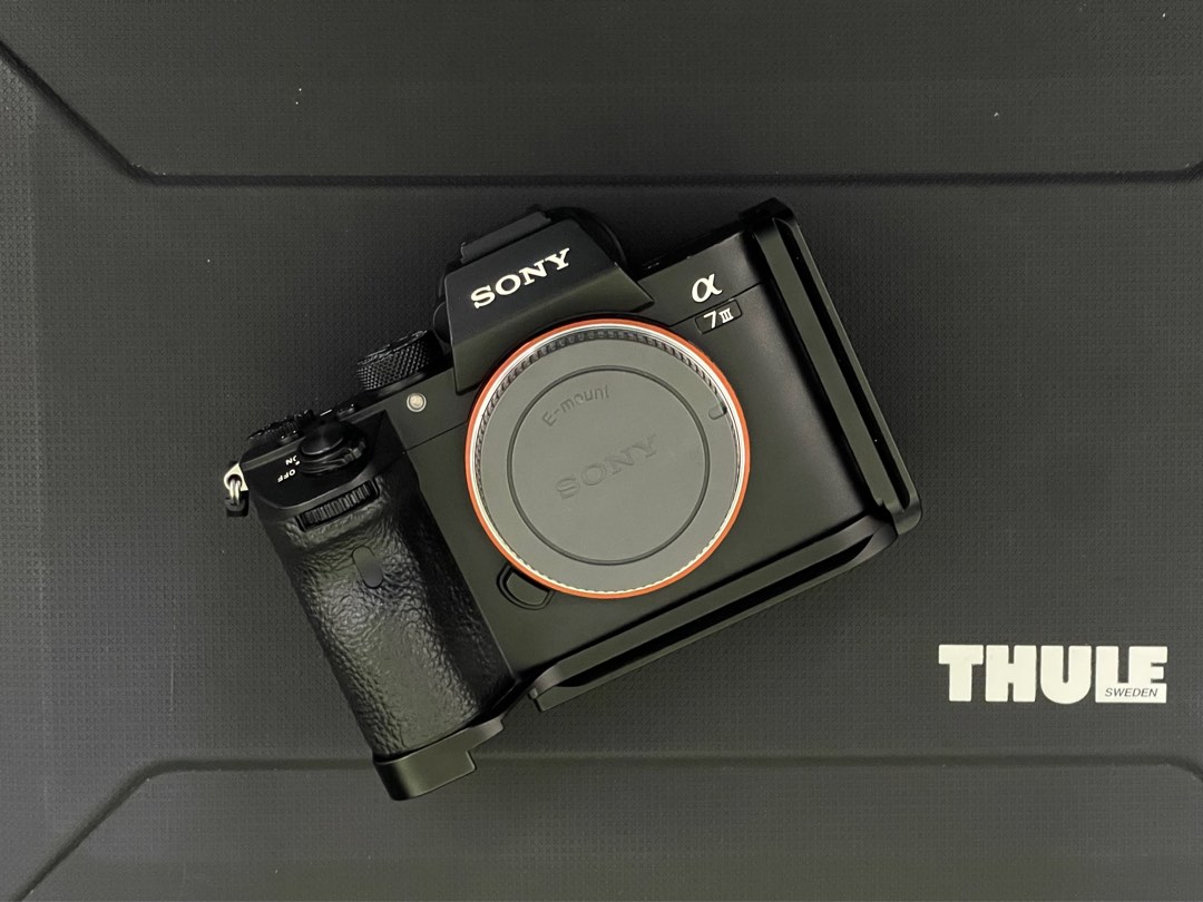 [URGENT] Sony A7iii with complete box, Photography, Cameras on Carousell