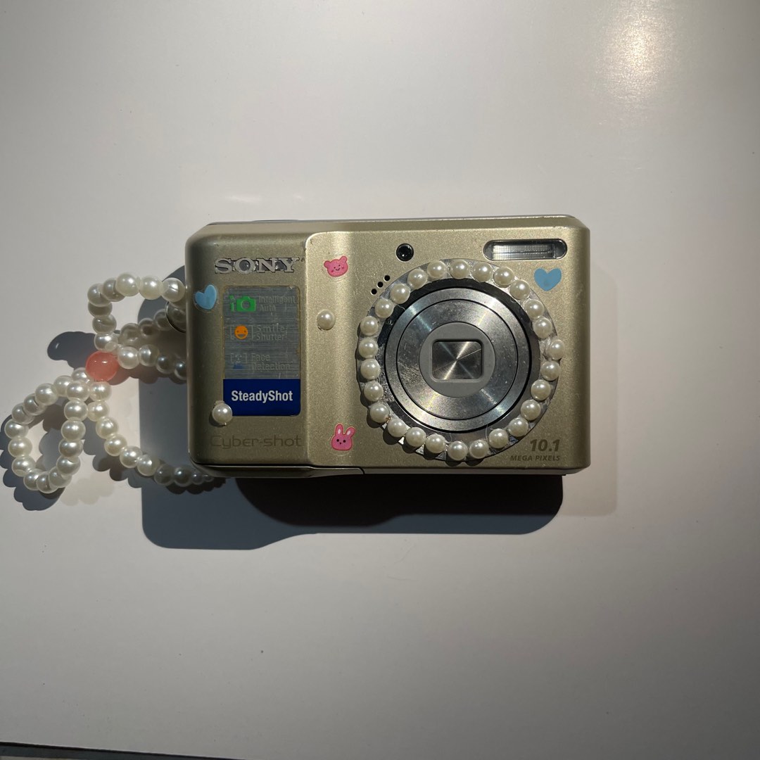 SONY CYBERSHOT DSC S-2000 IN GOLD (RARE), Photography, Cameras on Carousell