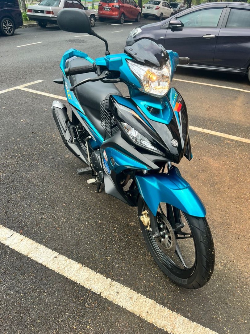 Yamaha LC V7 condition tip top, Motorbikes on Carousell