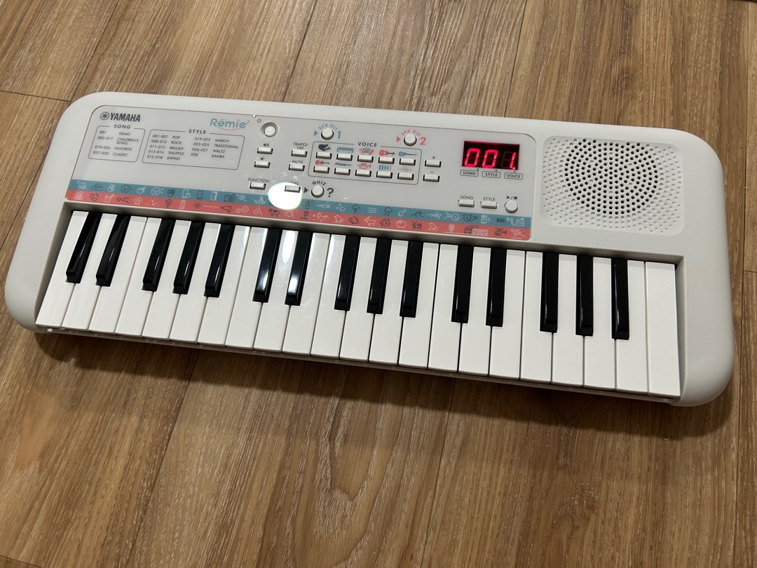 Yamaha Remie PSS-E30 Keyboard, Hobbies & Toys, Music & Media, Musical Instruments on Carousell