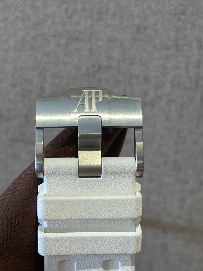 AP Royal Oak Offshore driver white dial 42mm, Luxury, Watches on Carousell