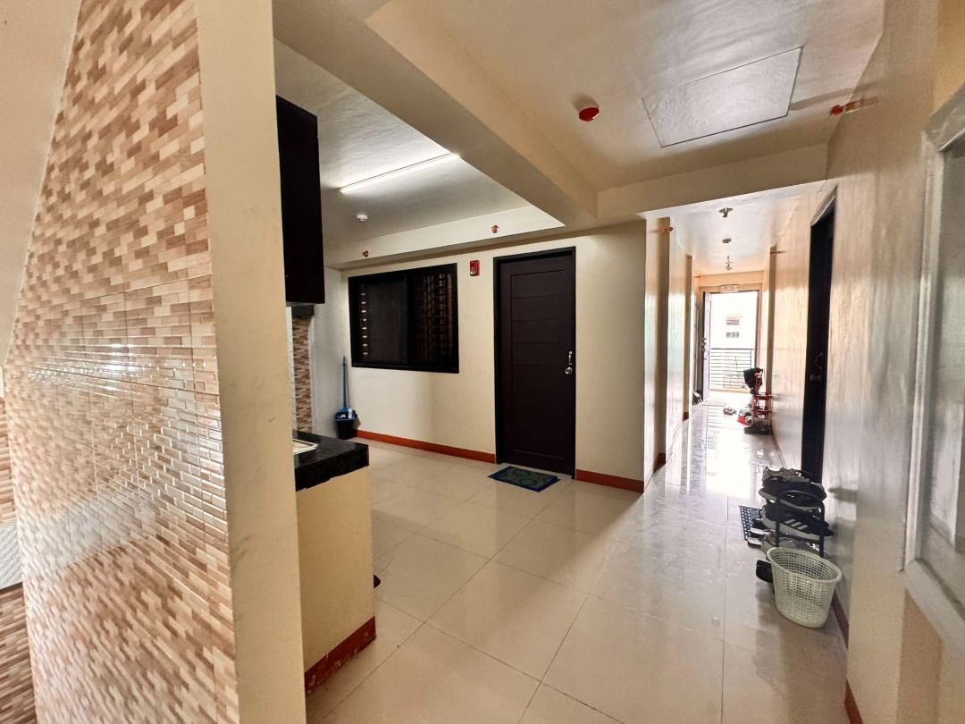 APARTMENT Bldg. - with MONTHLY INCOME 180K in Business Capital of the Philippines MAKATI ...