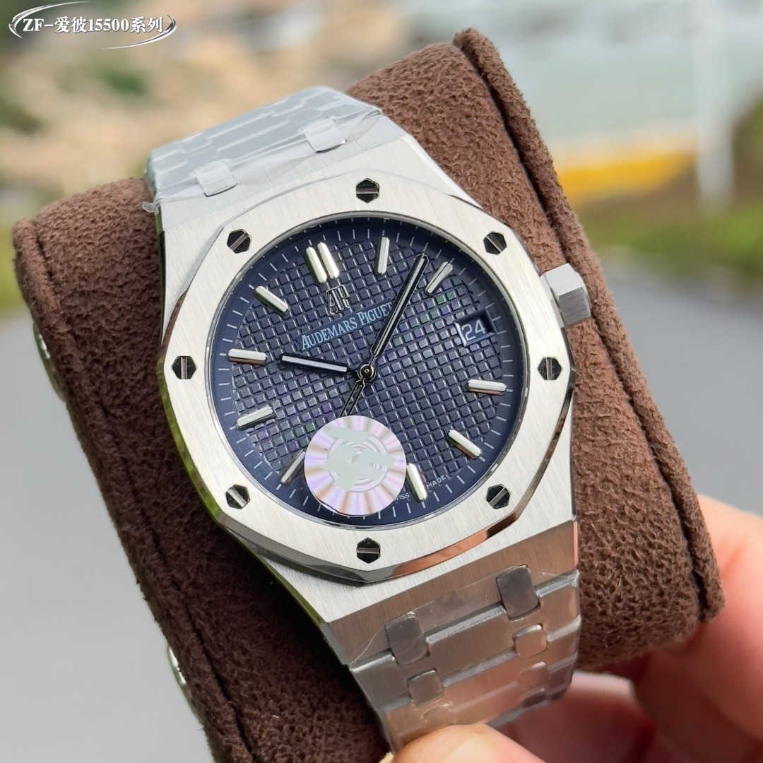 Audemars Piguet 15500 series mechanical men's watch equipped with ...