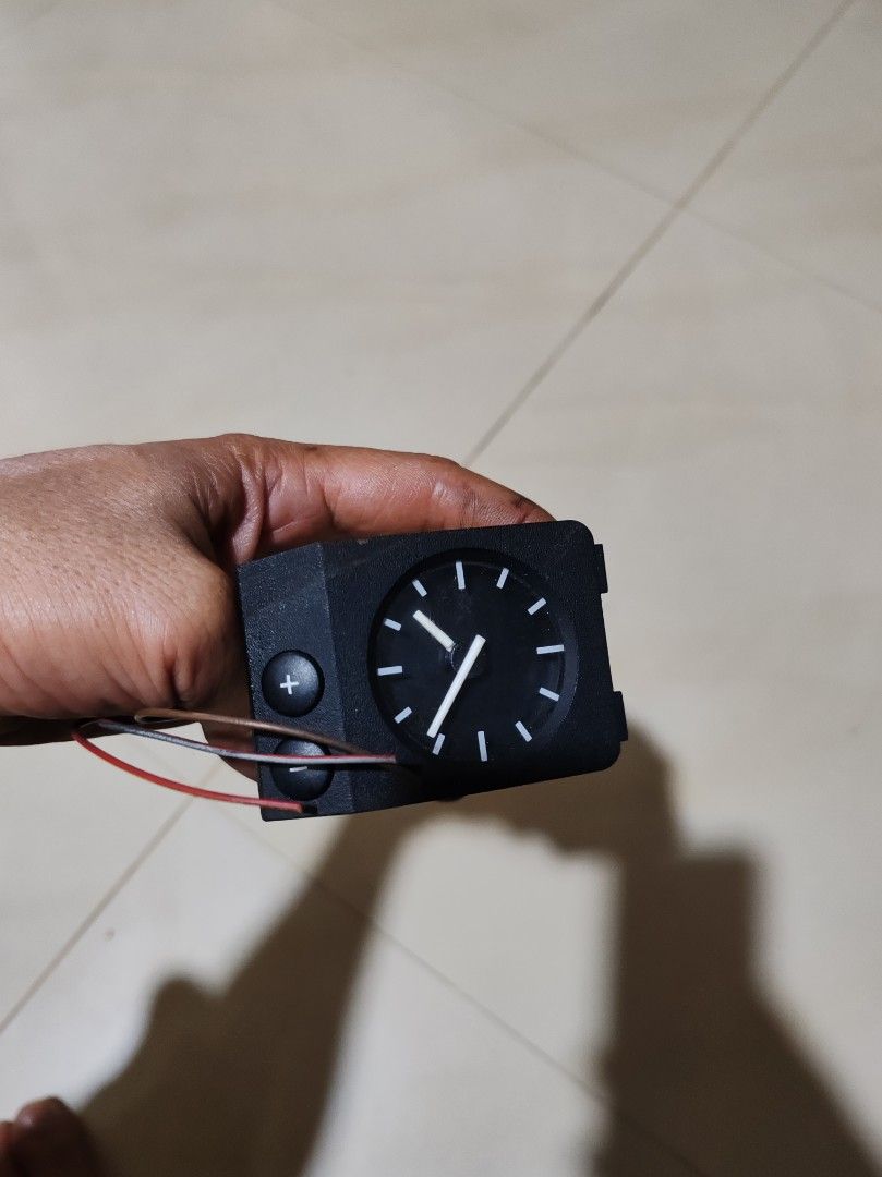 Bmw e36 analog clock, Auto Accessories on Carousell