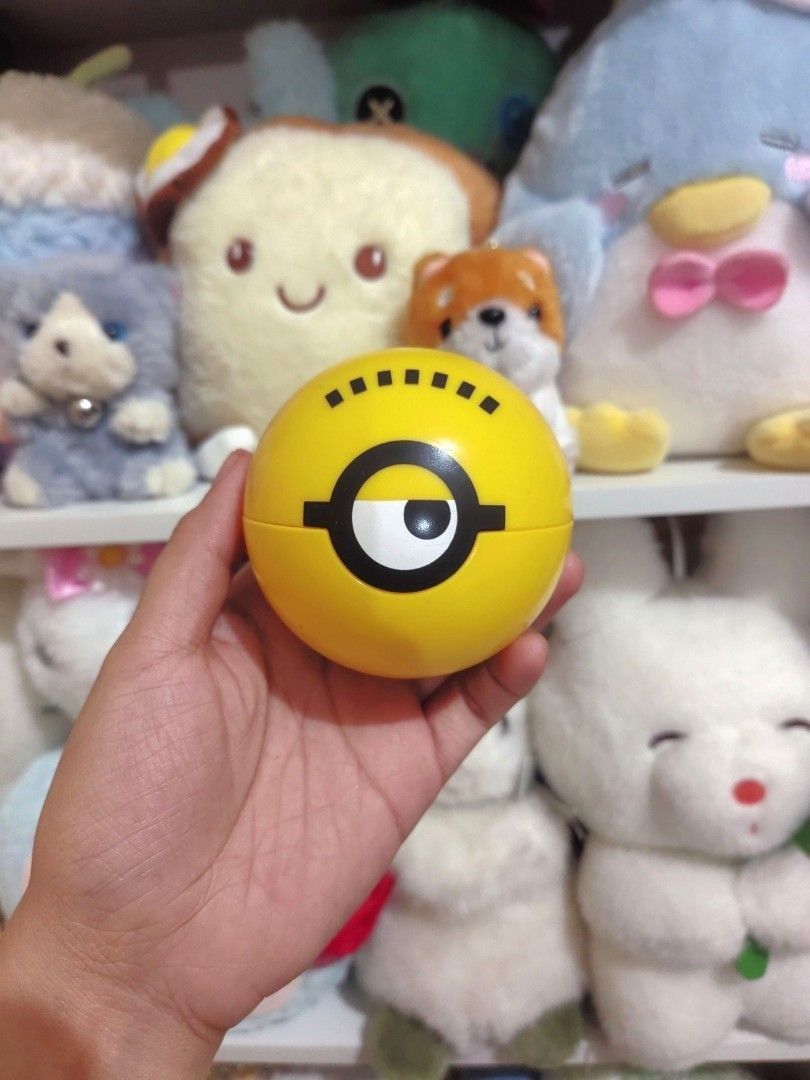 Carl Minion Poke Ball w/ Action Figure (Despicable Me and The Minions ...