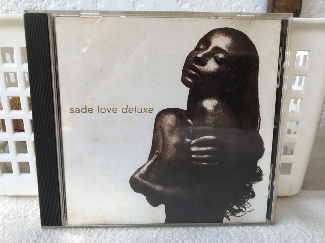 CD Sade Love Deluxe 1992 USA C8, Hobbies & Toys, Music & Media, CDs & DVDs on Carousell