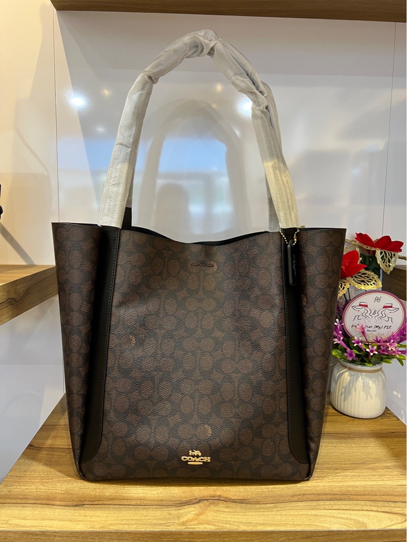 Coach Hadley Tote Bag in Signature Canvas, Luxury, Bags & Wallets on ...