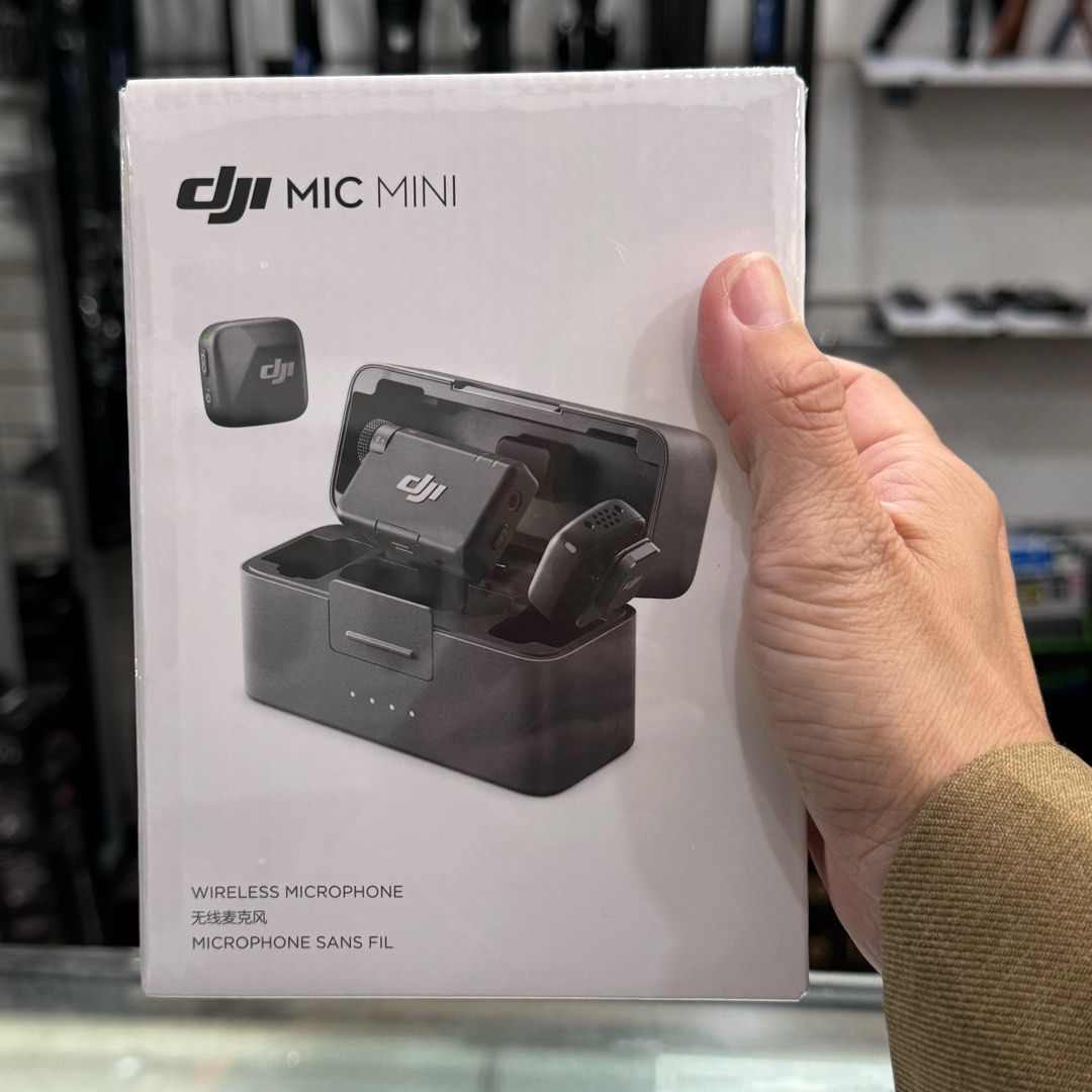 DJI Mic Mini 2-Person Compact Wireless Microphone System for Camera & Smartphone (2.4 GHz ...