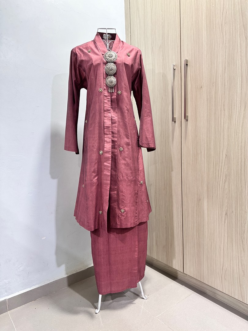 Kebarung by POYA, Women's Fashion, Muslimah Fashion, Baju Kurung & sets on Carousell