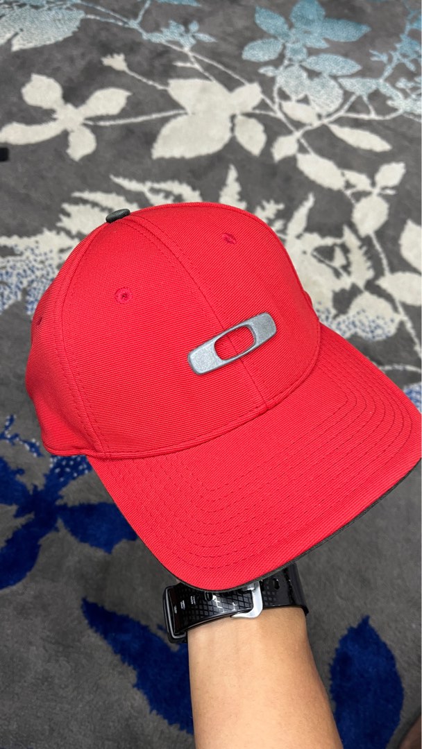 Oakley Metal Gas Can Cap, Men's Fashion, Watches & Accessories, Cap ...