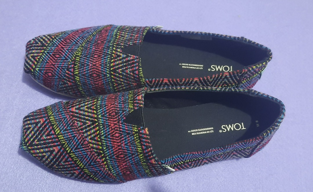 Original Toms Shoes, Women's Fashion, Footwear, Loafers on Carousell