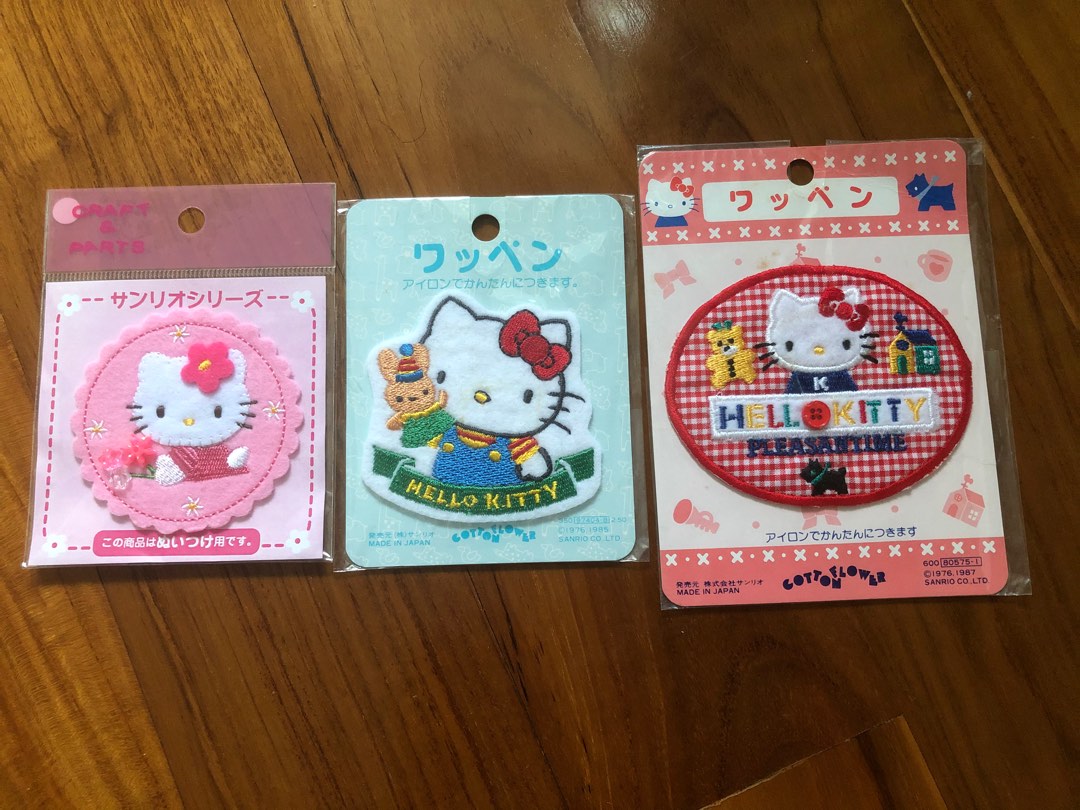 Sanrio Hello Kitty wappen , 傢俬＆家居, 其他, 家居改善及收納用品 - Carousell