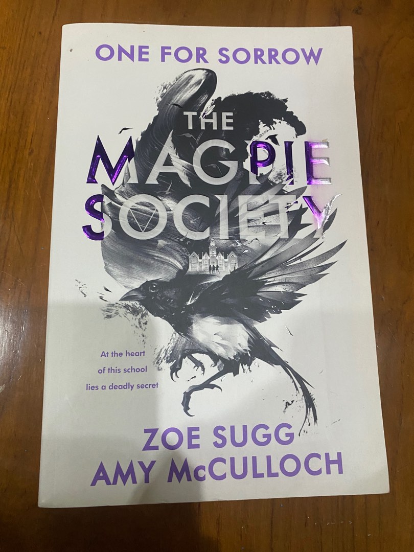 THE MAGPIE SOCIETY ZOE SUGG BOOK, Buku & Alat Tulis, Buku di Carousell