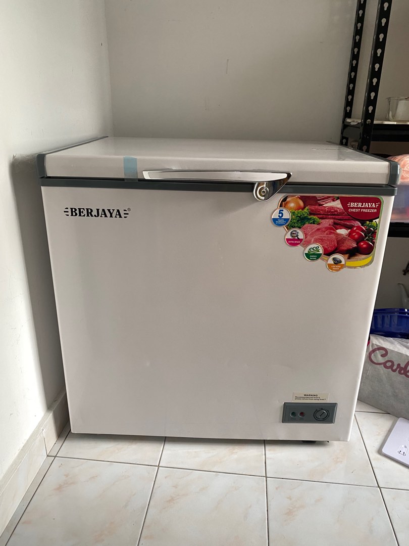 Berjaya Deep Freezer 230L, TV & Home Appliances, Kitchen Appliances ...