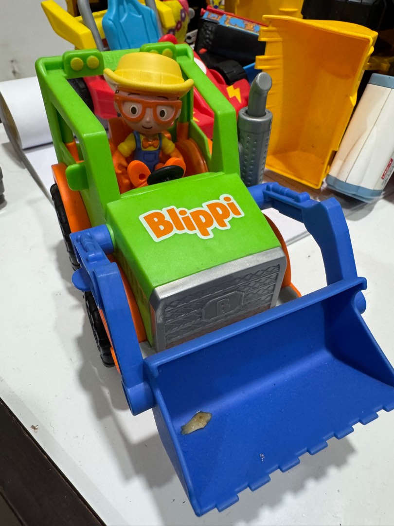 Blippi Tractor, Hobbies & Toys, Toys & Games on Carousell