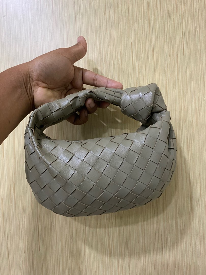 Bottega Venetta, Fesyen Wanita, Tas & Dompet di Carousell