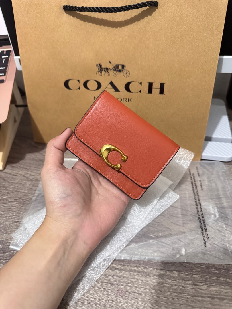 Brandnew Coach Bandit Card Holder, Luxury, Bags & Wallets on Carousell