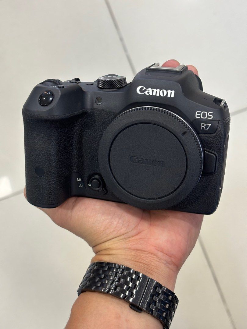 CANON EOS R7 BODY SHUTTER COUNT 40k+, Photography, Cameras on Carousell