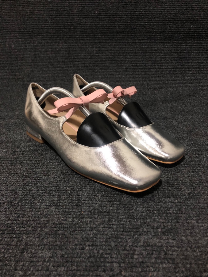 CORIUM SILVER MARY JANE, Women's Fashion, Footwear, Sandals on Carousell