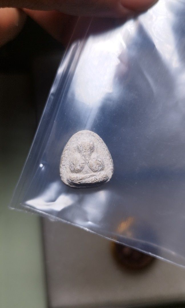 Luang Phor Ki Wat Hu Chang, Hobbies & Toys, Collectibles & Memorabilia ...