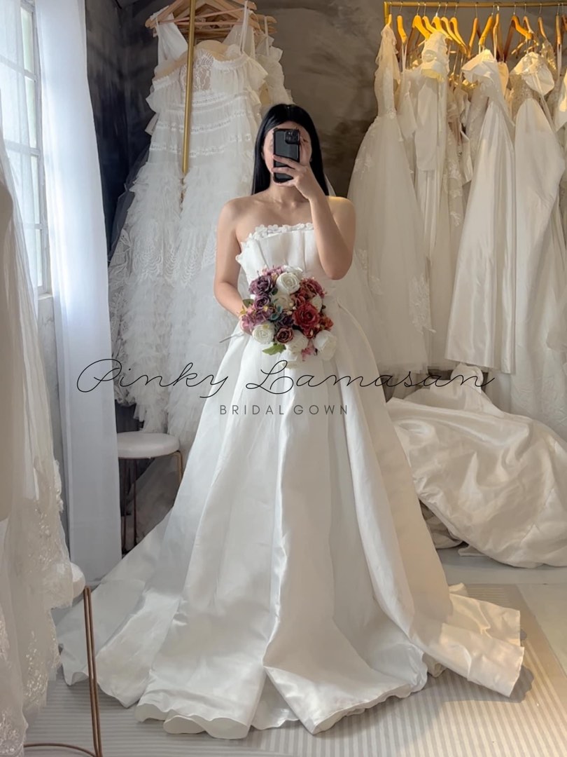 Minimalist Tube Wedding gown, Women's Fashion, Dresses & Sets, Evening ...