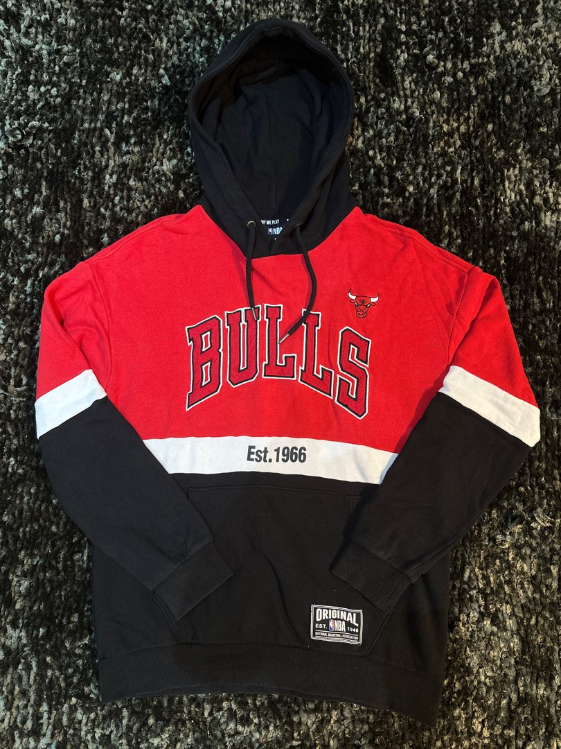 NBA CHICAGO BULLS EST.1966, Men's Fashion, Coats, Jackets and Outerwear ...