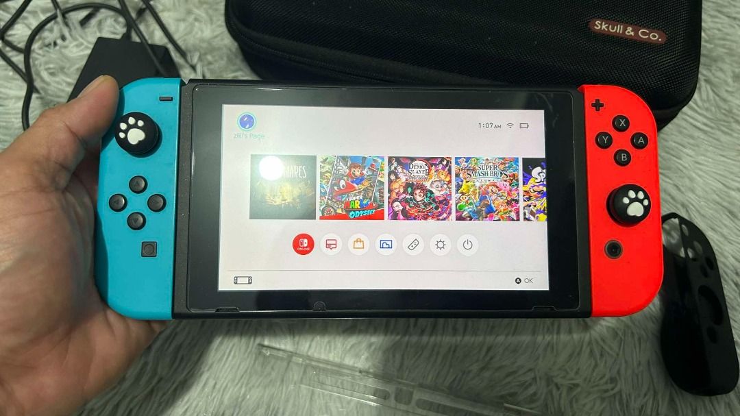 Nintendo Switch V2 with Skull & Co carrying case, Video Gaming, Video ...